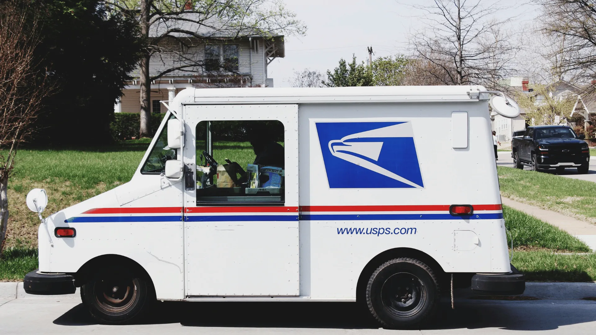 What Time Does USPS Stop Delivering 